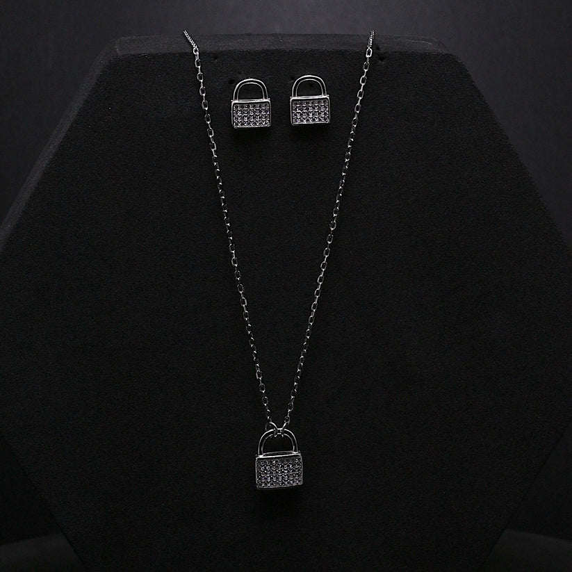 Lock Set – SilverbyHM